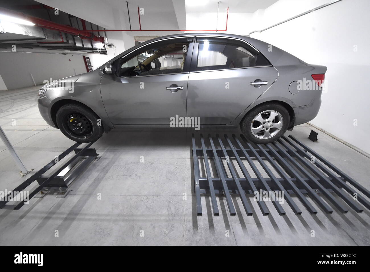 Carport car port hi-res stock photography and images - Alamy