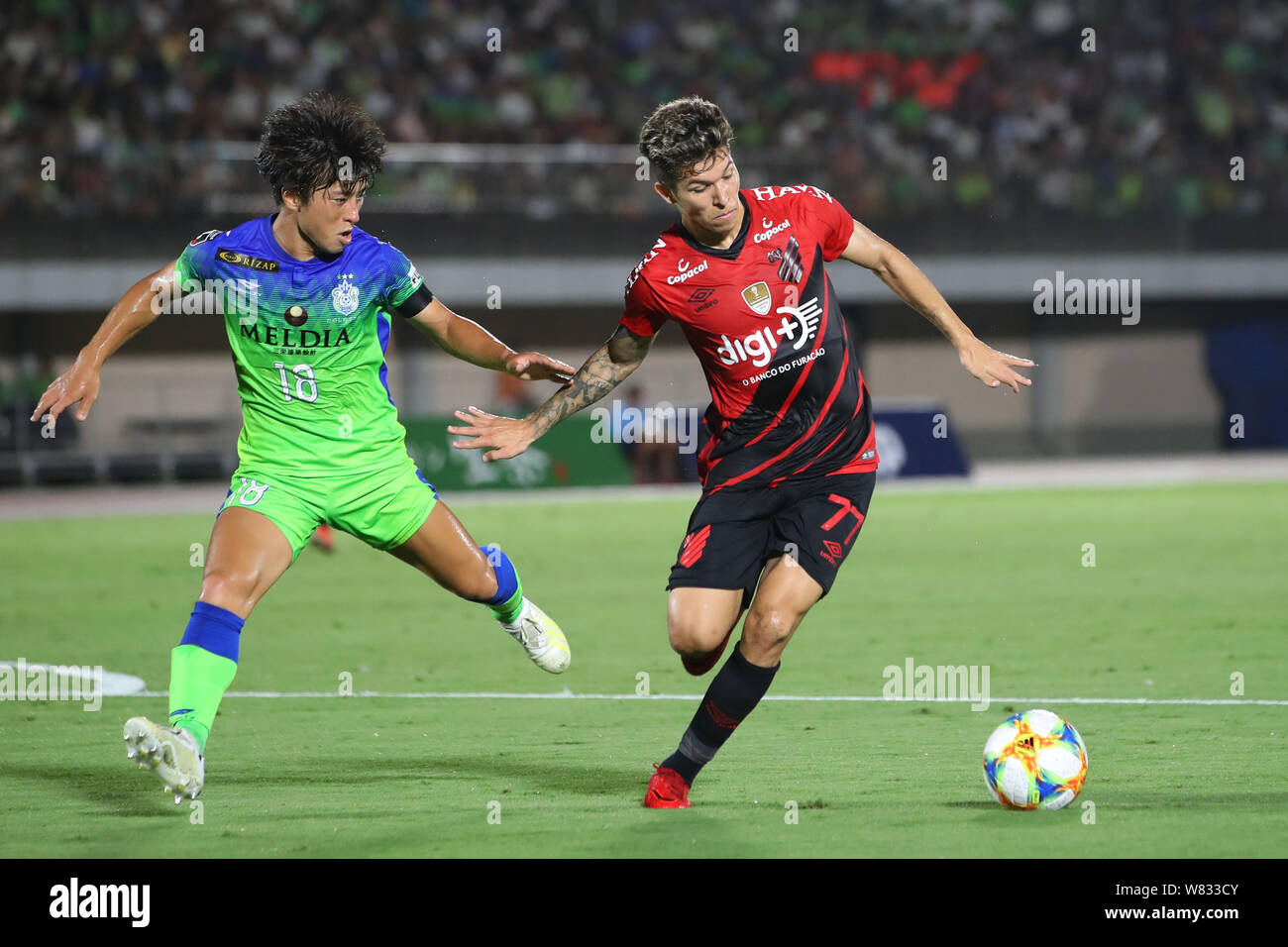 Kanagawa, Japan. 7th Aug, 2019. (L-R) Naoki Yamada (Bellmare), Bruno ...