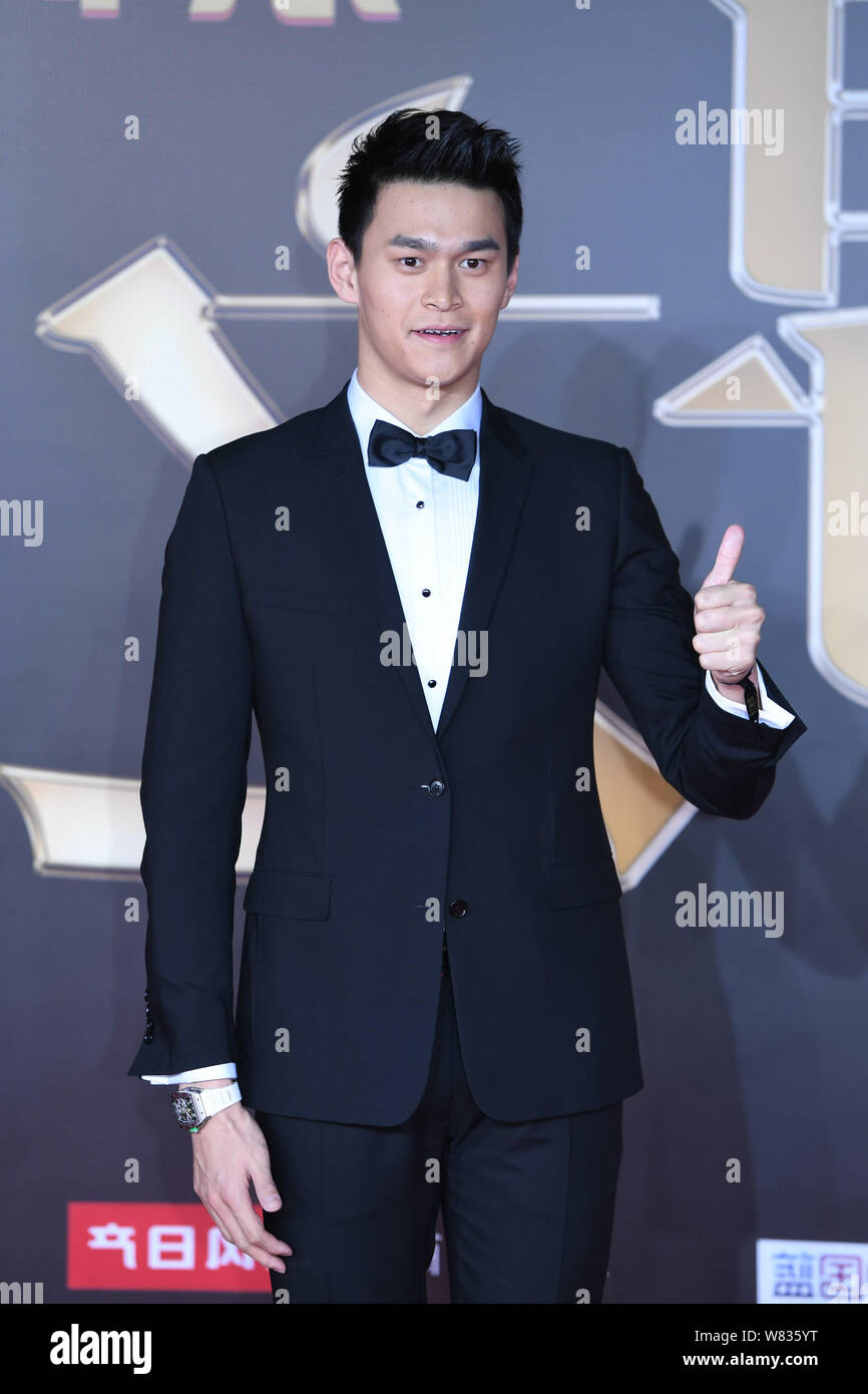 Chinese swimming star Sun Yang arrives on the red carpet for the 2016 ...