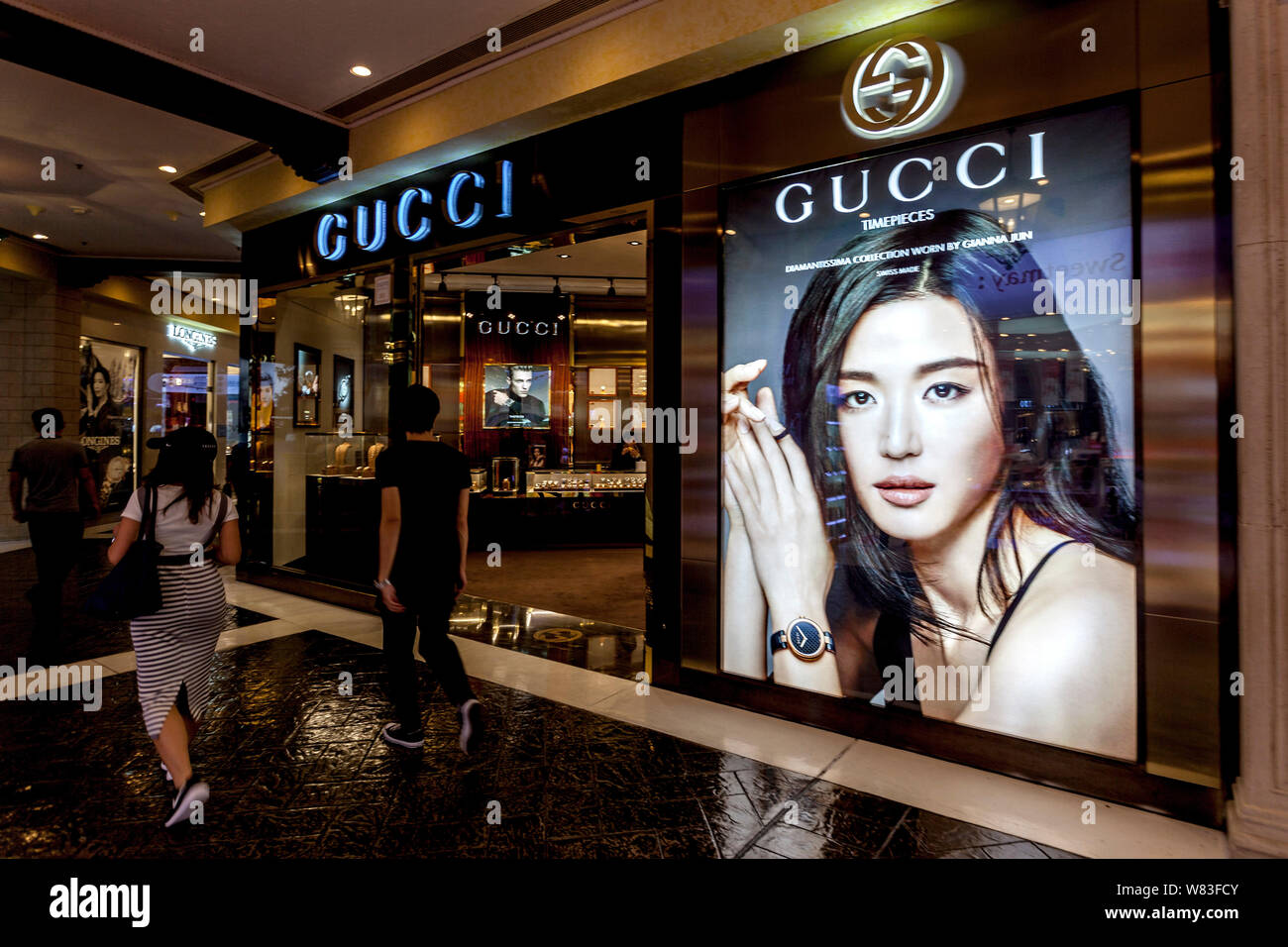 Gucci china customers hi-res stock photography and images - Alamy