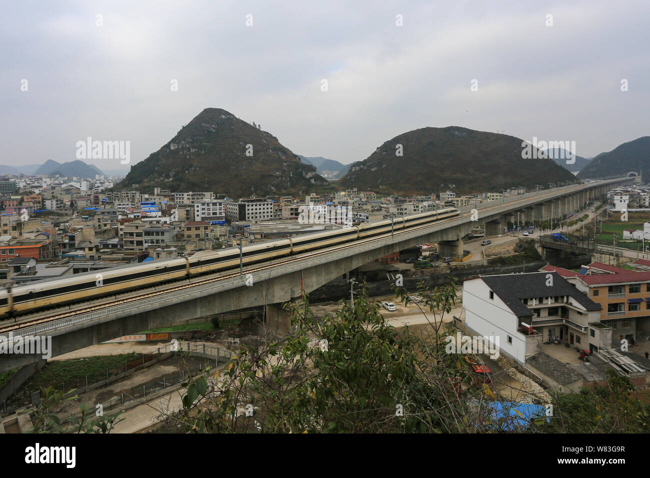 China kunming railway hi-res stock photography and images - Alamy