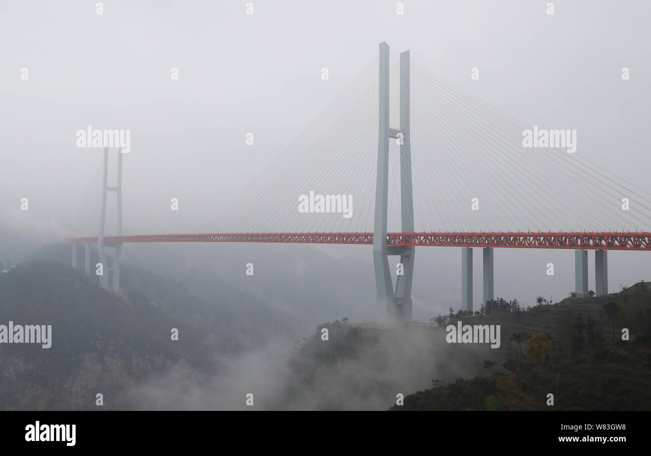 General view of the Beipanjiang Bridge, the world's highest bridge ...