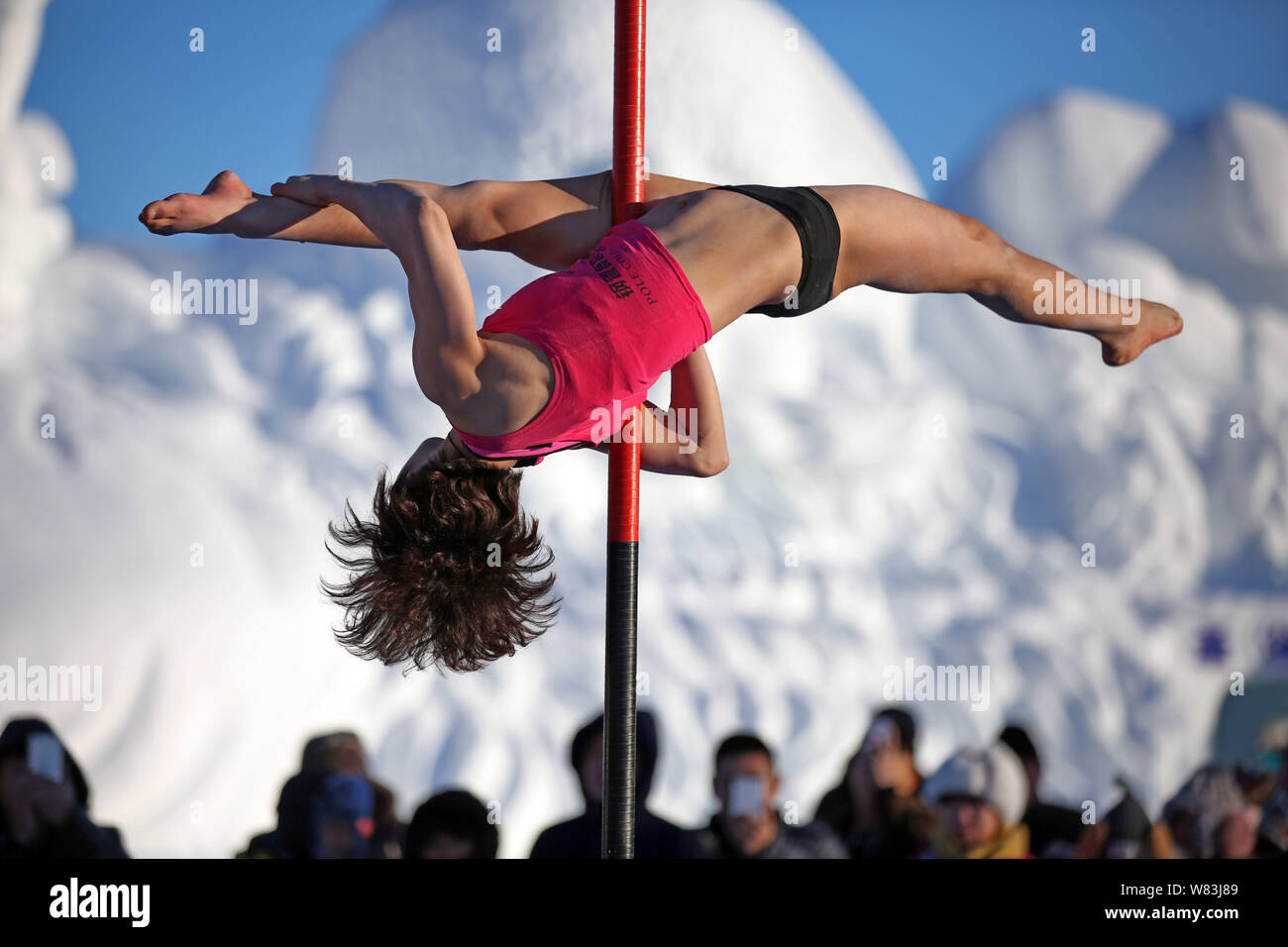 Pole dancer hi-res stock photography and images - Alamy