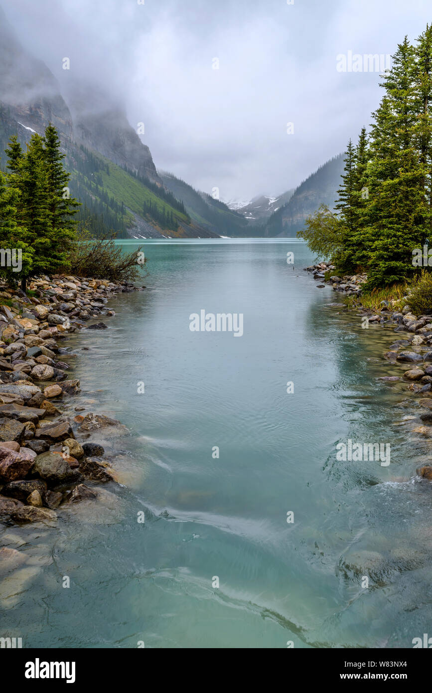Clear lake outlet hi-res stock photography and images - Alamy