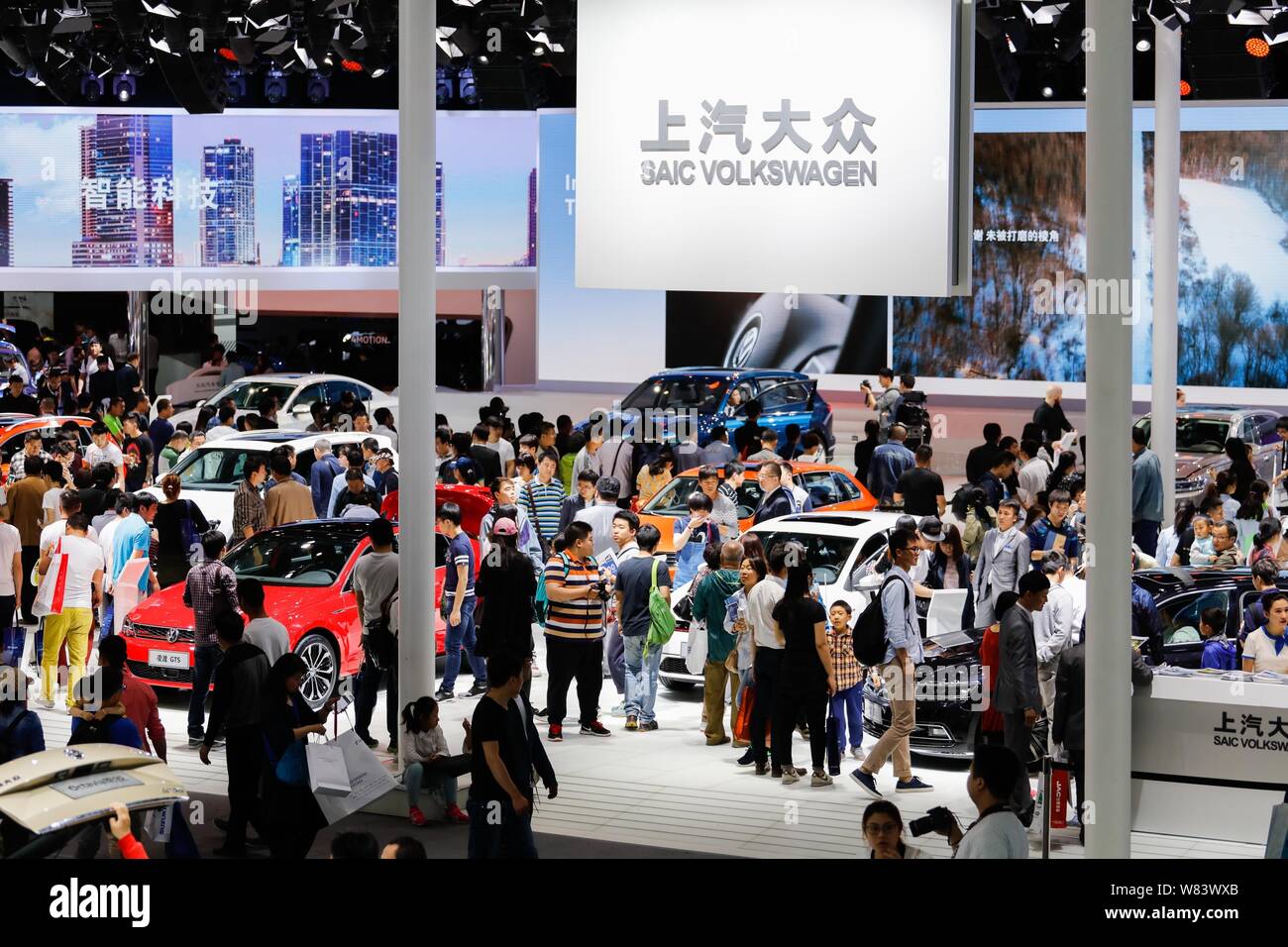 Saic volkswagen automotive hi-res stock photography and images - Alamy