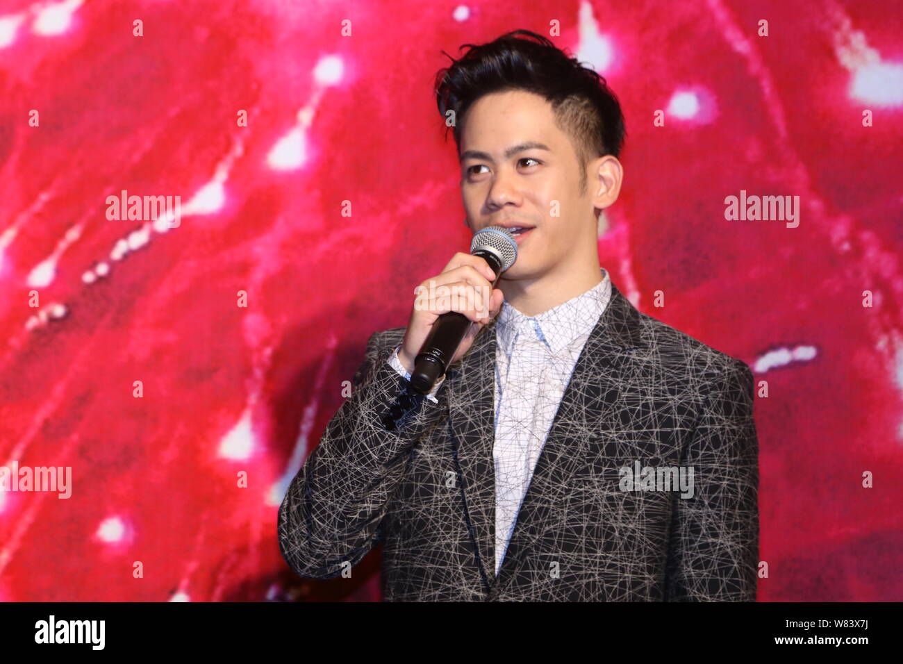 Taiwanese-American actor Mason Lee, the son of Taiwanese director Ang ...