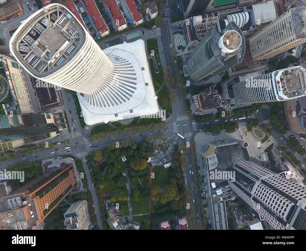 Lvmh building hi-res stock photography and images - Alamy