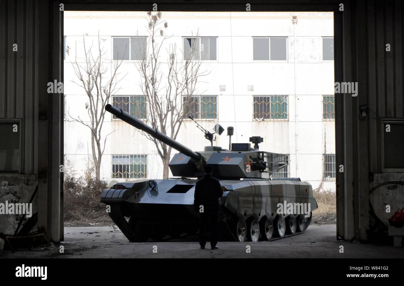 Type 99 tank hi-res stock photography and images - Alamy