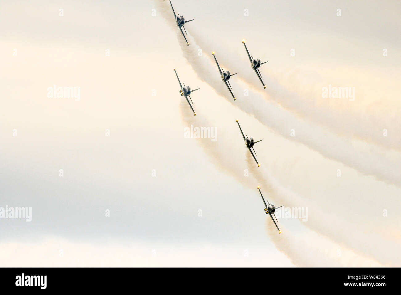 Breitling Jet Team performing fascinating aerobatic stunts in the sky ...