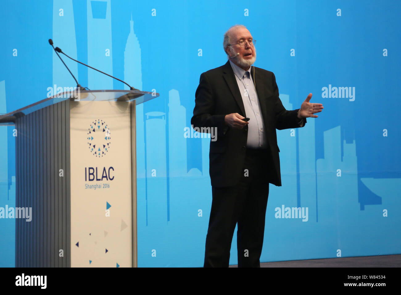 Executive editor hi-res stock photography and images - Alamy