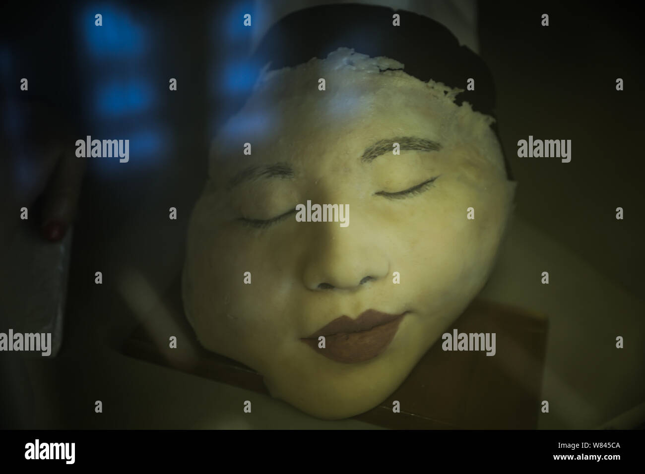 Artificial face hi-res stock photography and images - Alamy