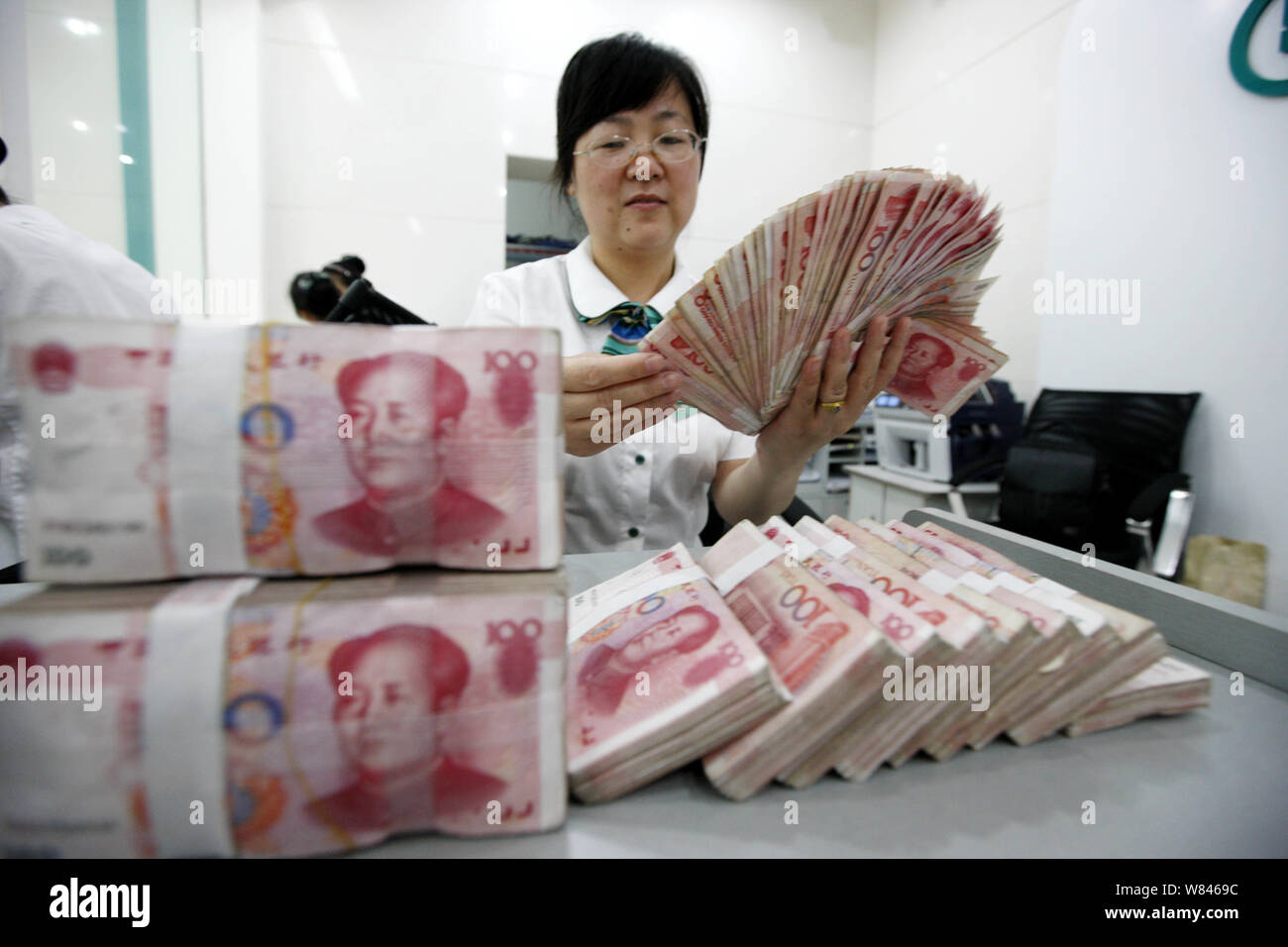 15 rmb hi-res stock photography and images - Alamy