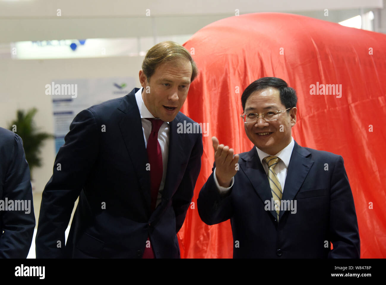 Jin Zhuanglong, right, Chairman of COMAC (Commercial Aircraft Corp of ...