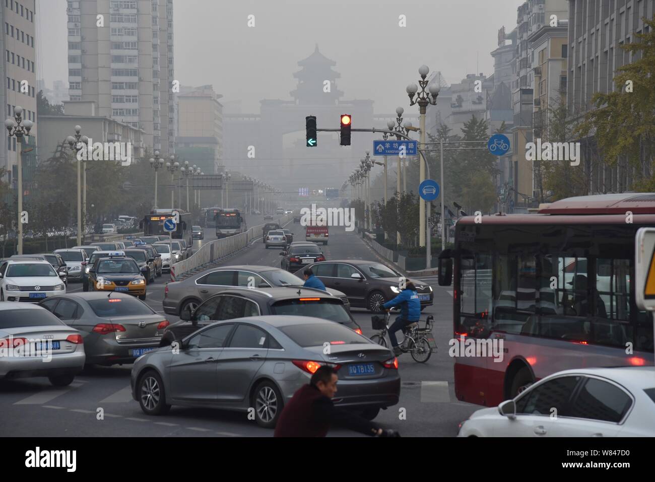 Smog laden hi-res stock photography and images - Alamy