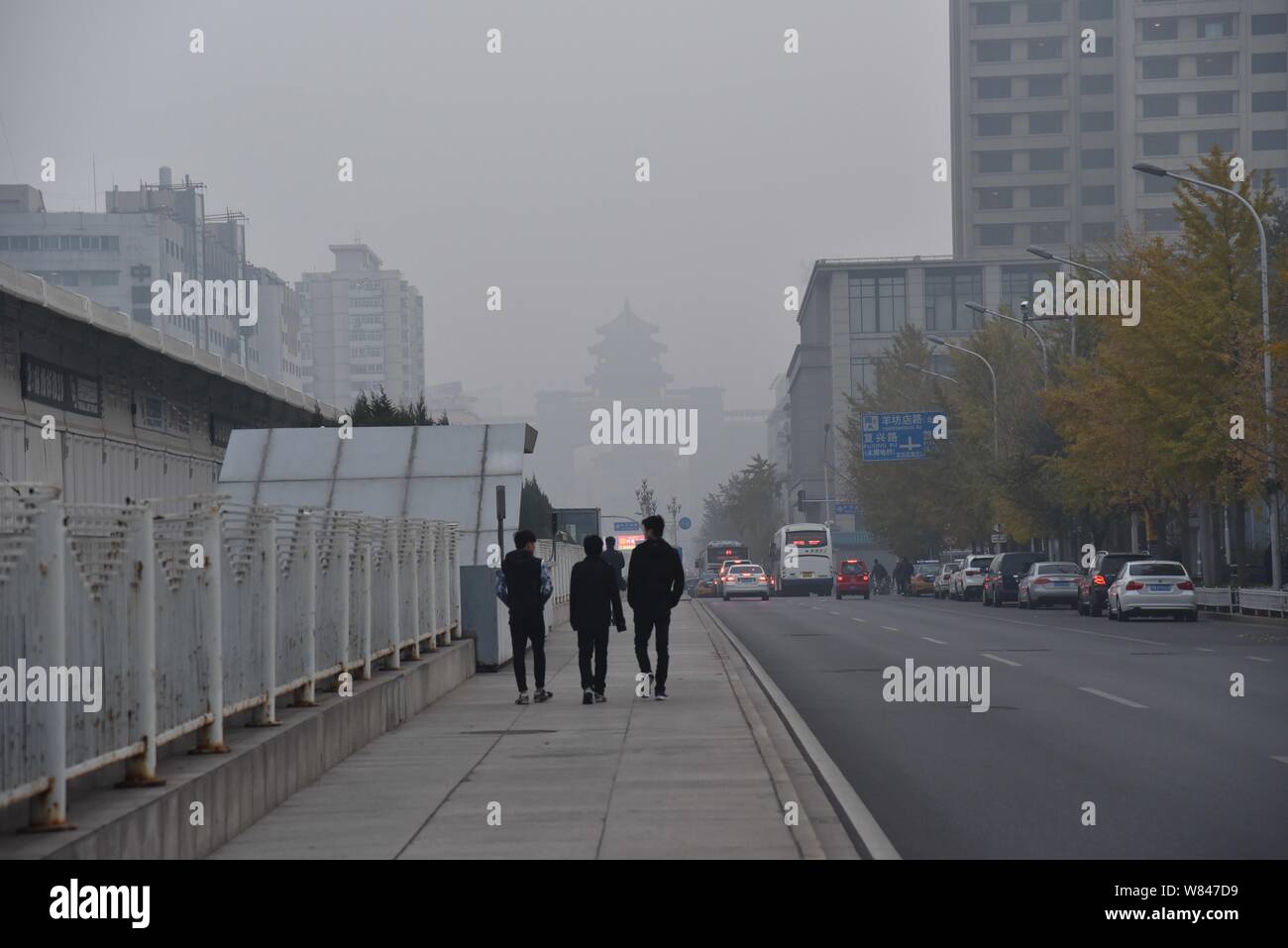 Smog laden hi-res stock photography and images - Alamy