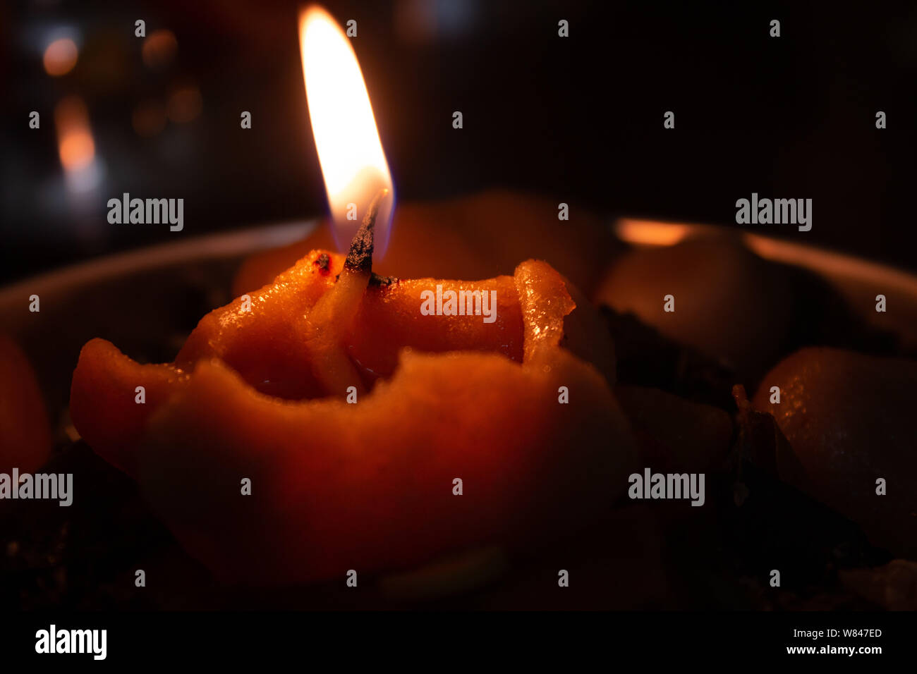 Offering to god hi-res stock photography and images - Alamy