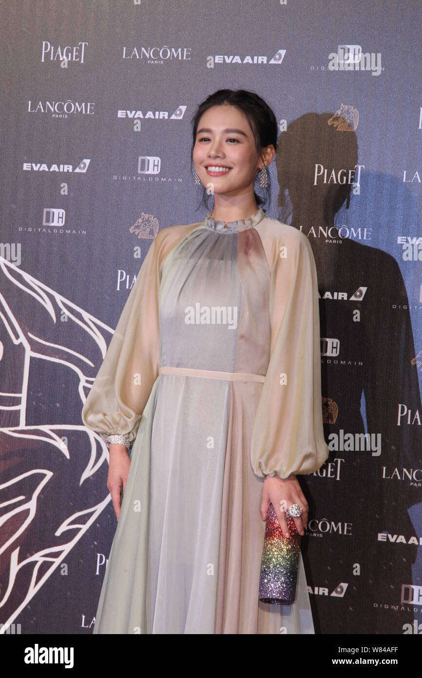 Chinese actress Sandra Ma or Ma Sichun arrives on the red carpet for ...