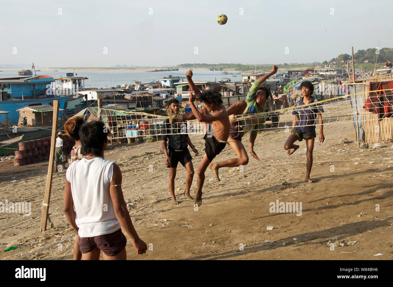 Chinlone hi-res stock photography and images - Alamy