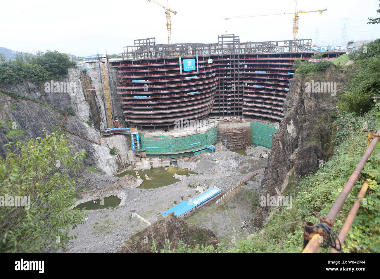 The five-star Shanghai Tianmashan Pit Hotel, also known as the Shimao ...