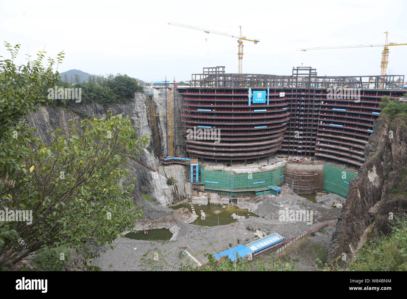 The five-star Shanghai Tianmashan Pit Hotel, also known as the Shimao ...