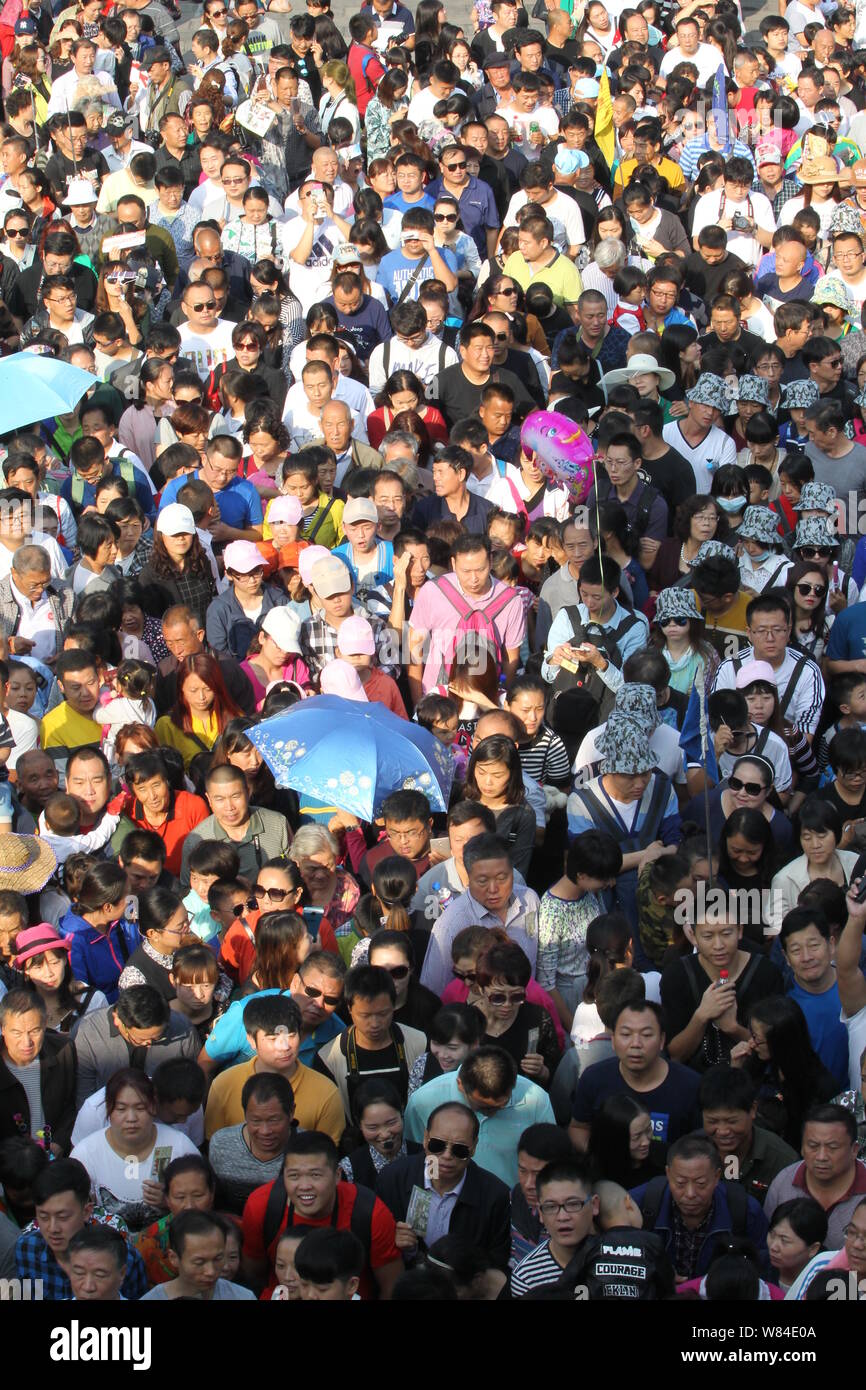 Tourists crowd the Huangcheng Xiangfu, the manor of Emperor Kangxi of ...