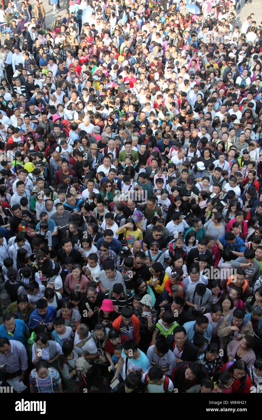 Tourists crowd the Huangcheng Xiangfu, the manor of Emperor Kangxi of ...
