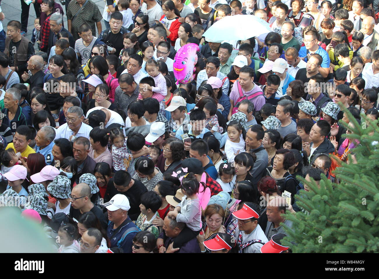 Tourists crowd the Huangcheng Xiangfu, the manor of Emperor Kangxi of ...