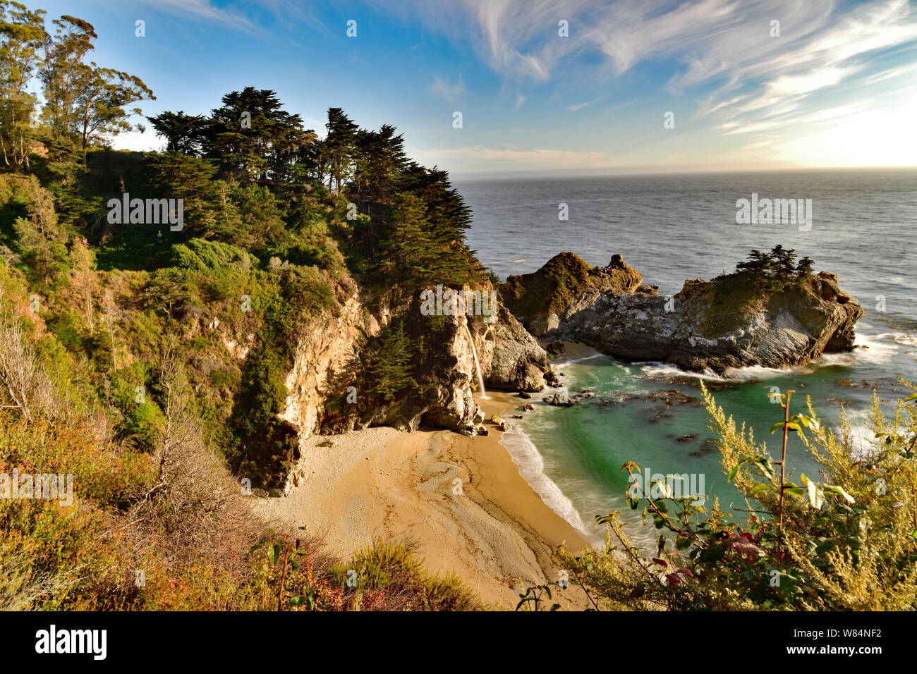 Beach on pacific coast highway hi-res stock photography and images - Alamy