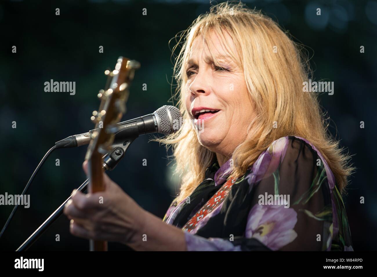 American singer Rickie Lee Jones performs during the Zhujiajiao Water ...