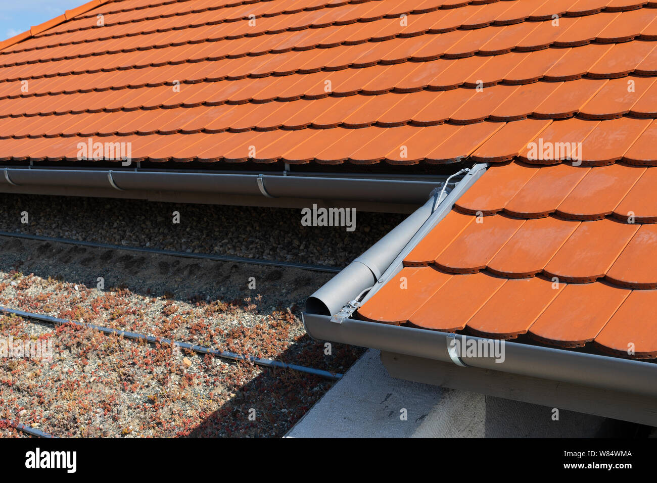 Top view of a brand new red roof tile Stock Photo - Alamy