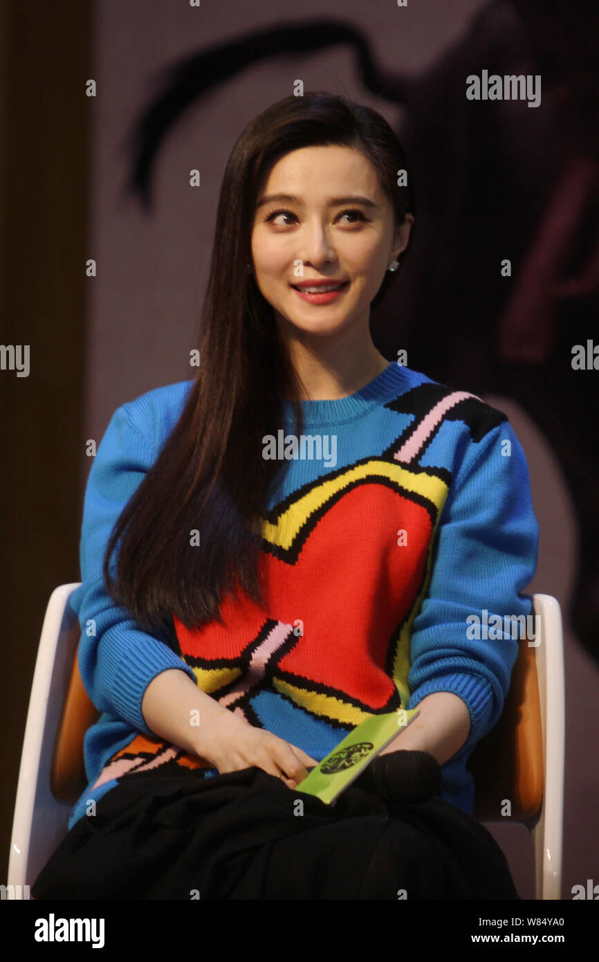 24 octo hi-res stock photography and images - Alamy