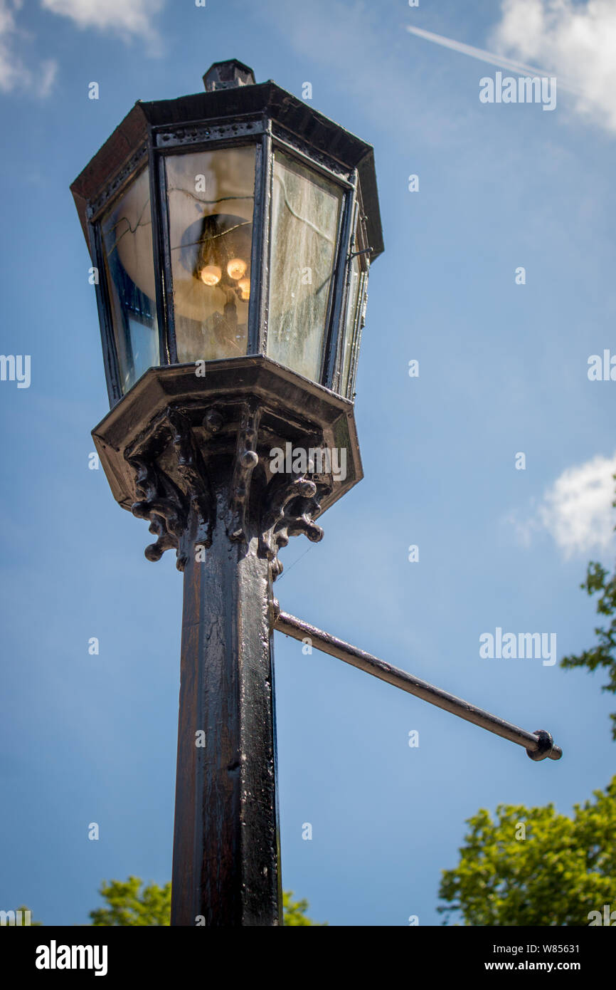 Old lamp post in london hi-res stock photography and images - Alamy