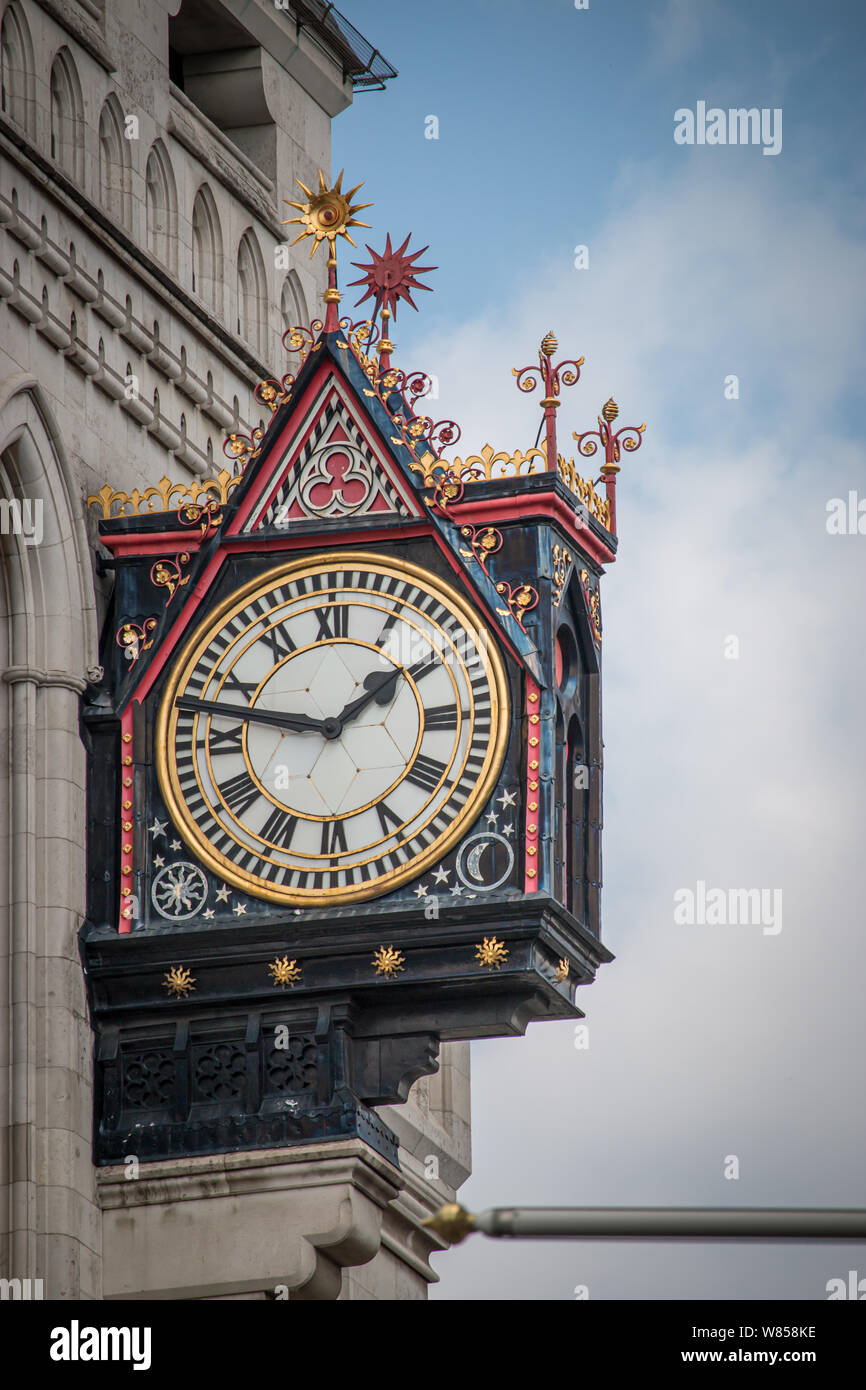 Architectural courts hi-res stock photography and images - Alamy