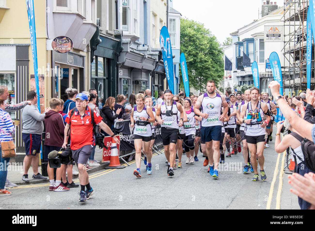 Cancer research wales hi-res stock photography and images - Alamy