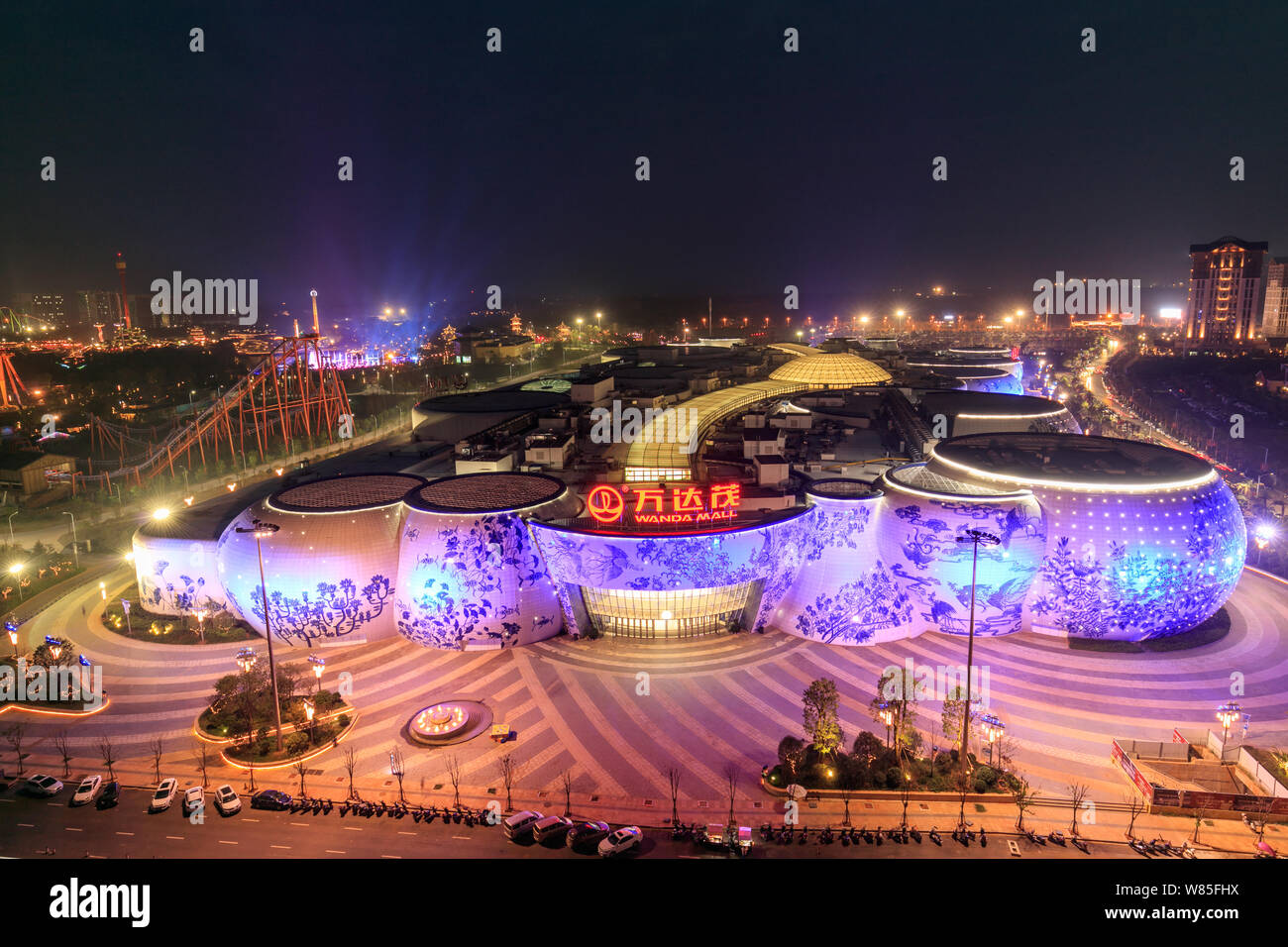 Night view of the Wanda Mall at the Nanchang Wanda Cultural Tourism ...