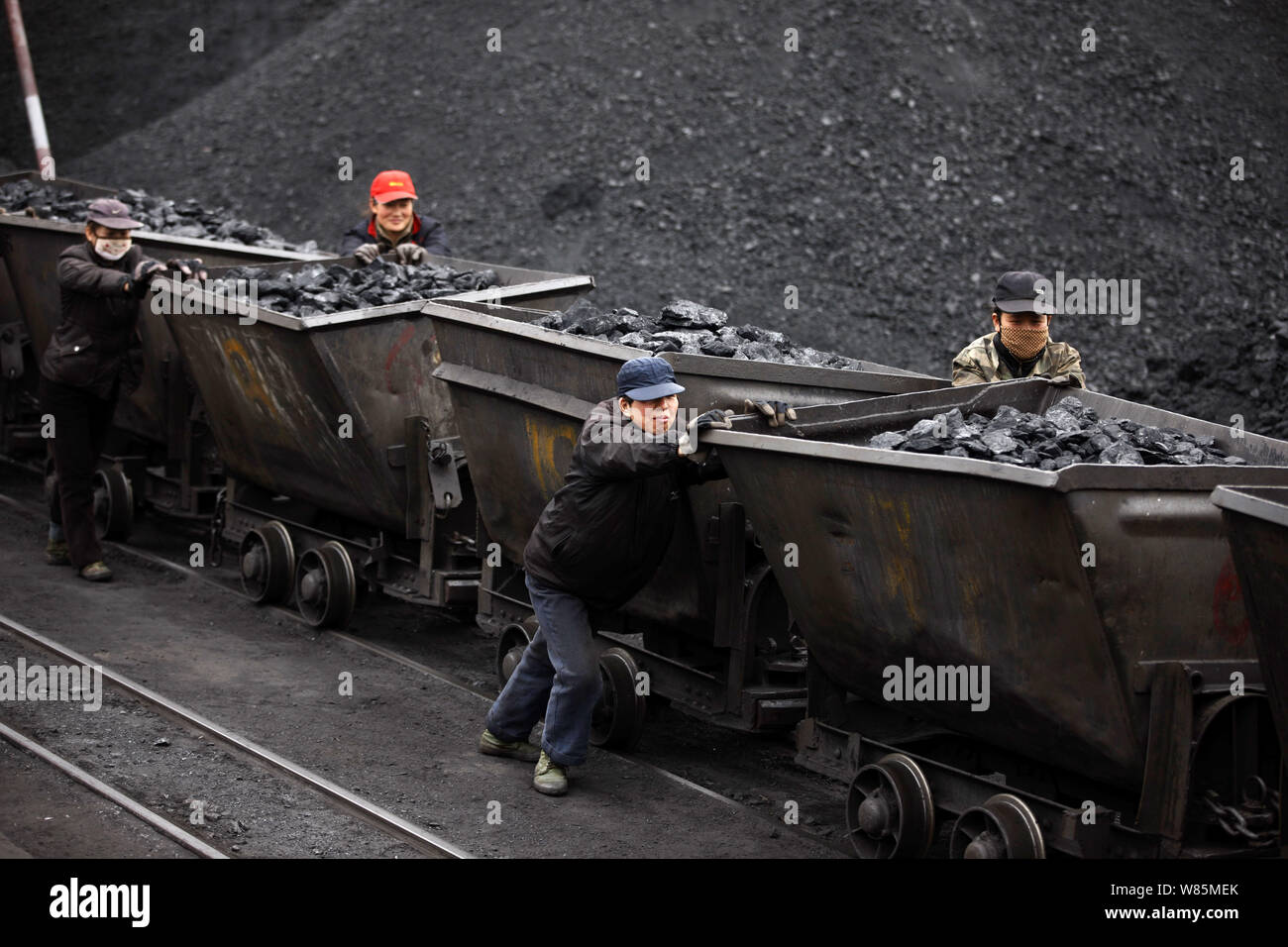 Female mine workers hi-res stock photography and images - Alamy