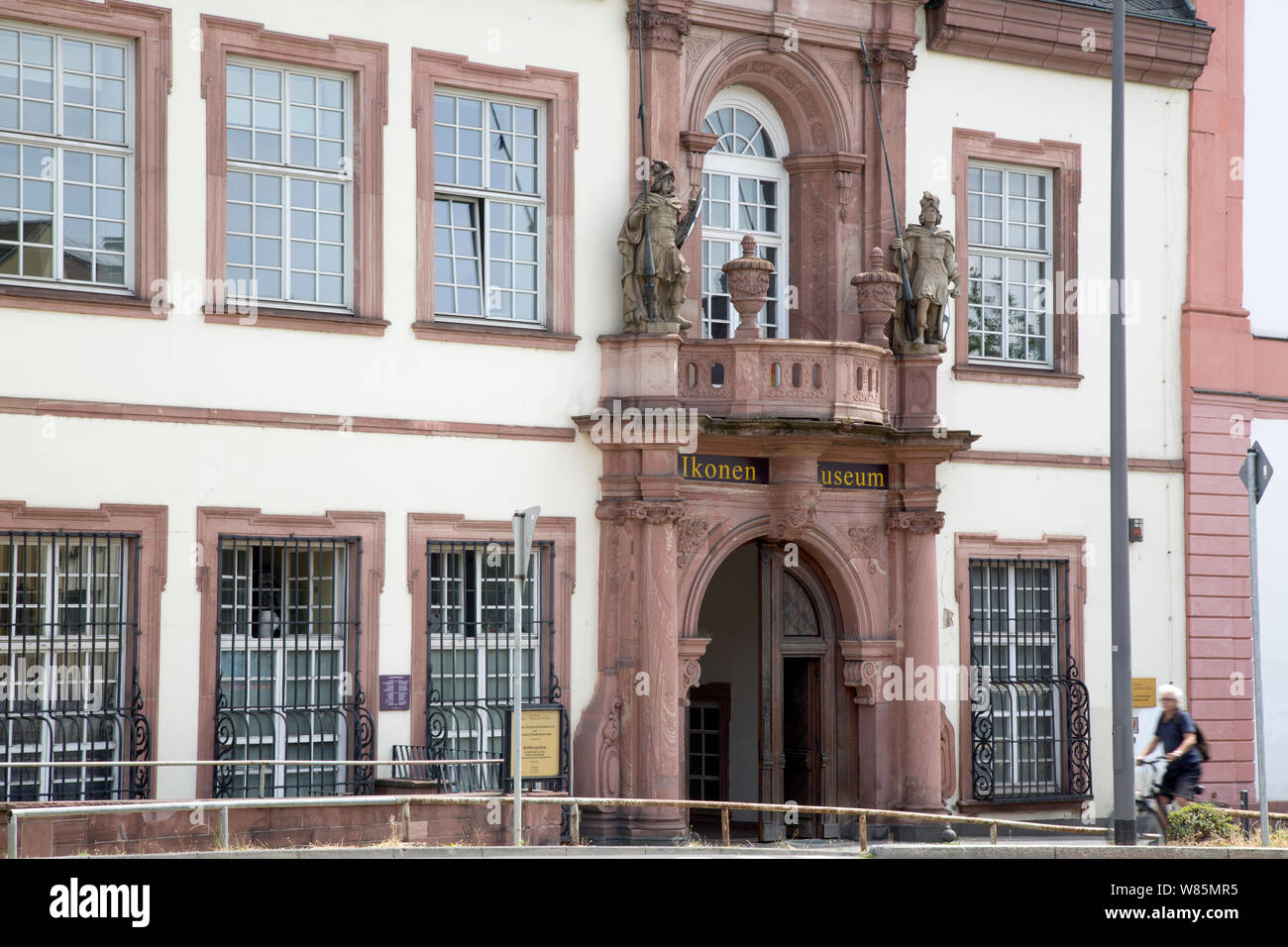 Ikonen Museum High Resolution Stock Photography and Images - Alamy