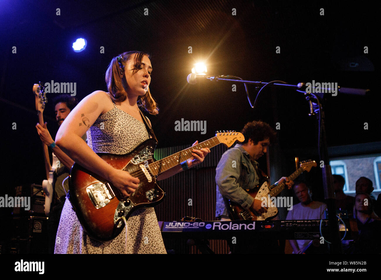 Soccer mommy singer hi-res stock photography and images - Alamy