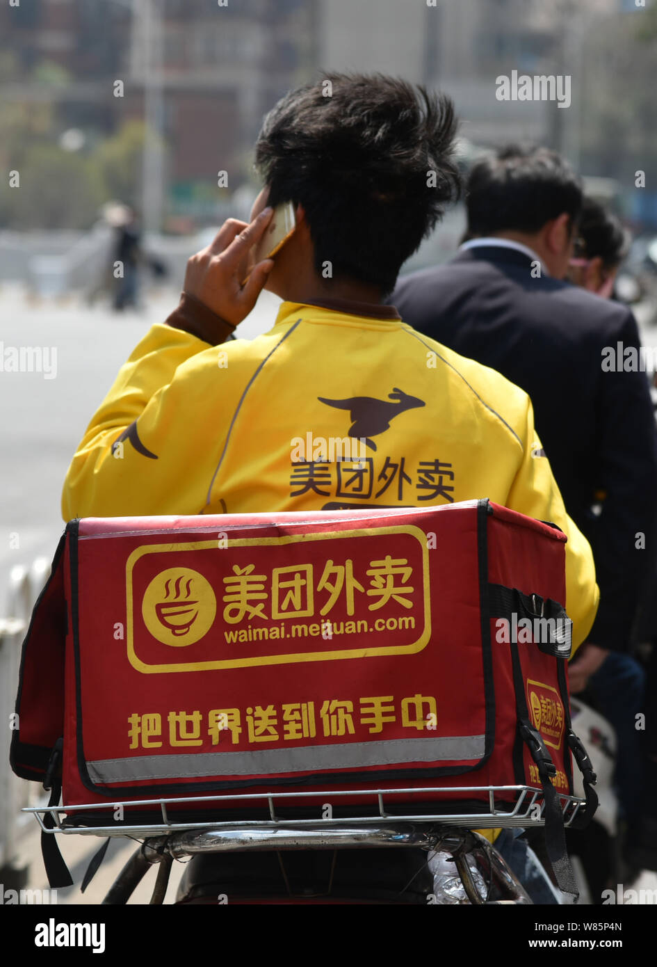 Meituan bike hi-res stock photography and images - Alamy