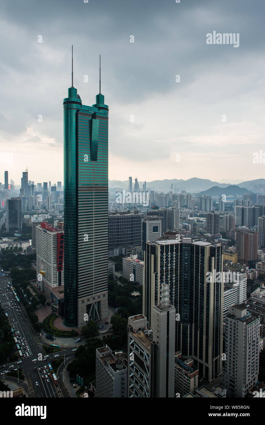 Shun hing square shenzhen hi-res stock photography and images - Alamy