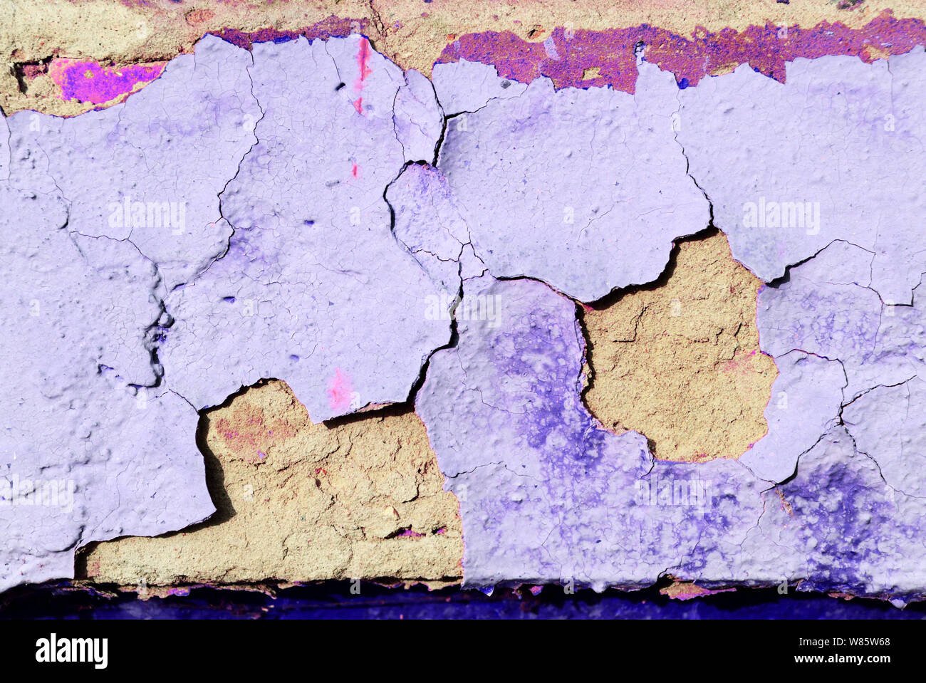 Old purple color wall with cracks close up. Abstract background Stock ...