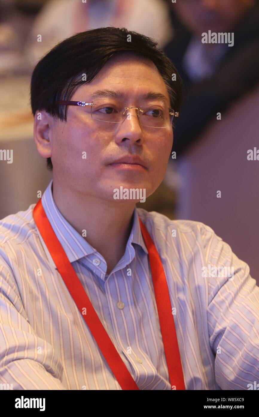 Yang Yuanqing, Chairman and CEO of Lenovo, delivers a speech during the ...