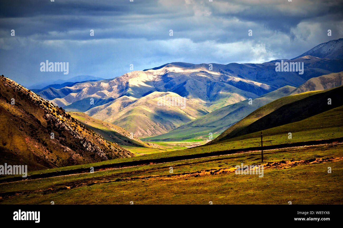 Landscape of the Sanjiangyuan National Nature Reserve (SNNR), also ...