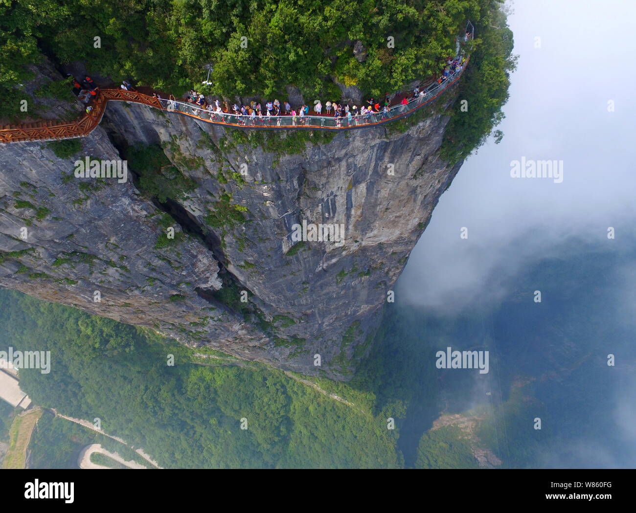 Tianmen tongtian avenue hi-res stock photography and images - Alamy
