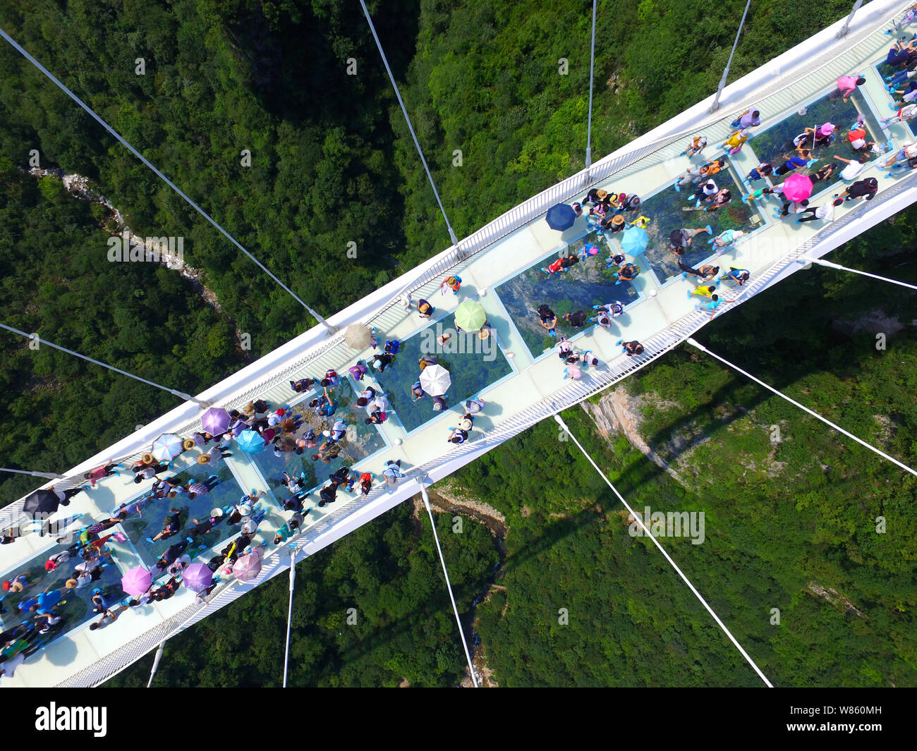 World's highest bridge china hi-res stock photography and images - Alamy