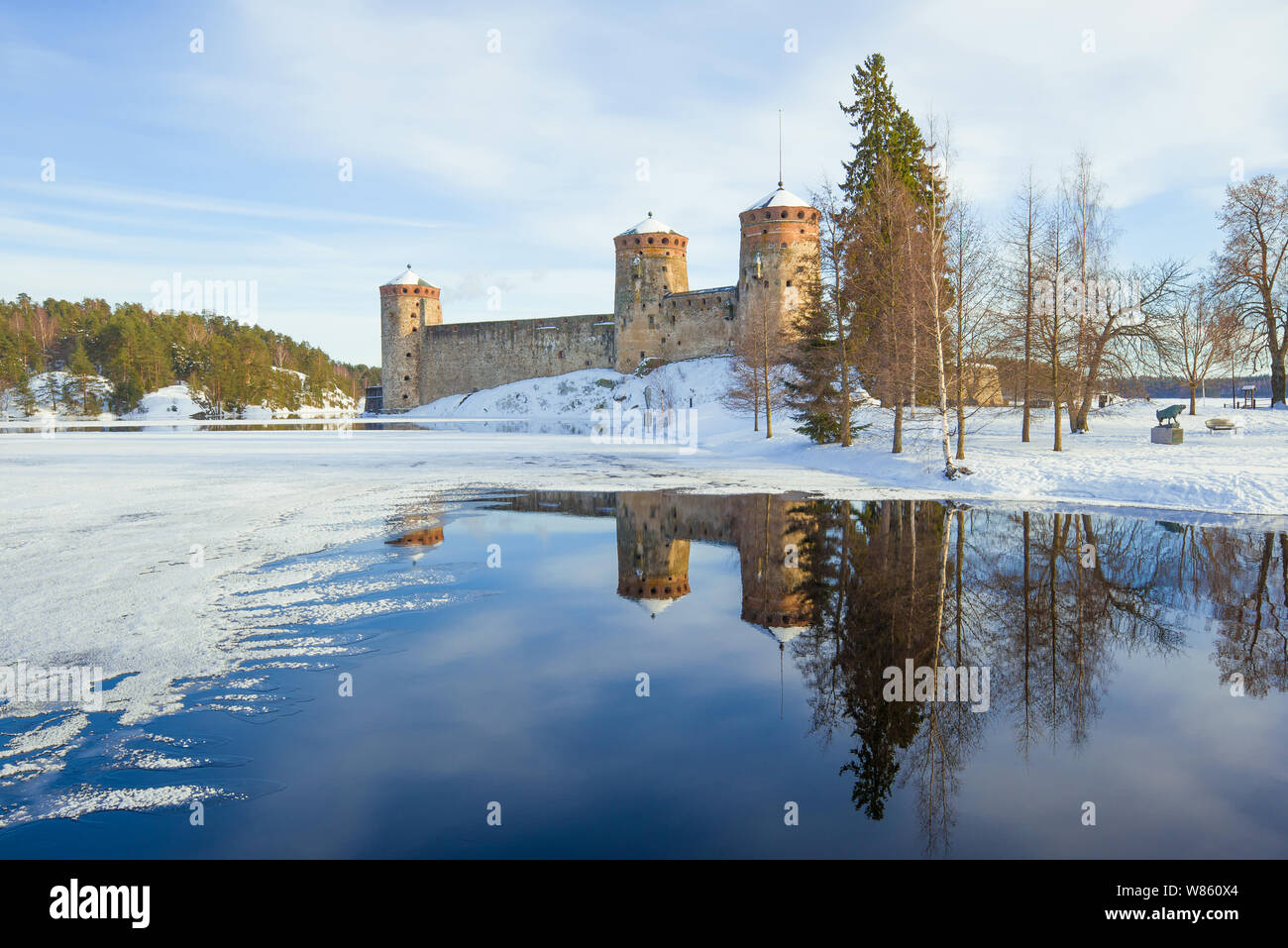 Olavinlinna castle water castle savonlinna hi-res stock photography and ...