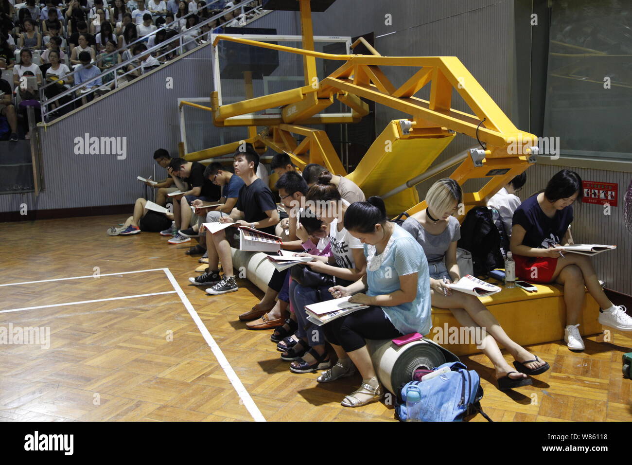 Chinese students take part in a tutorial and review session for the ...