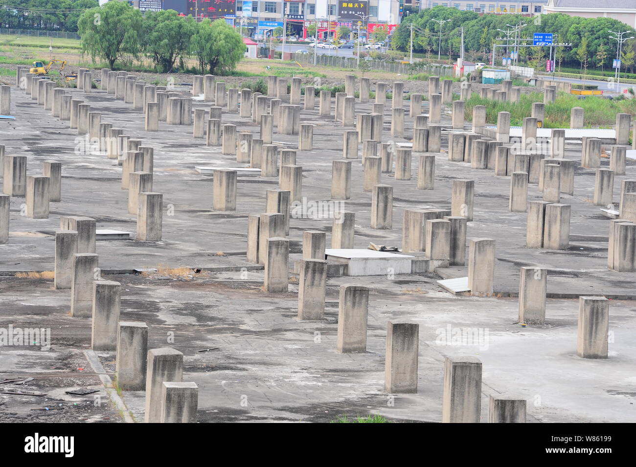 Unfinished cemetery hi-res stock photography and images - Alamy
