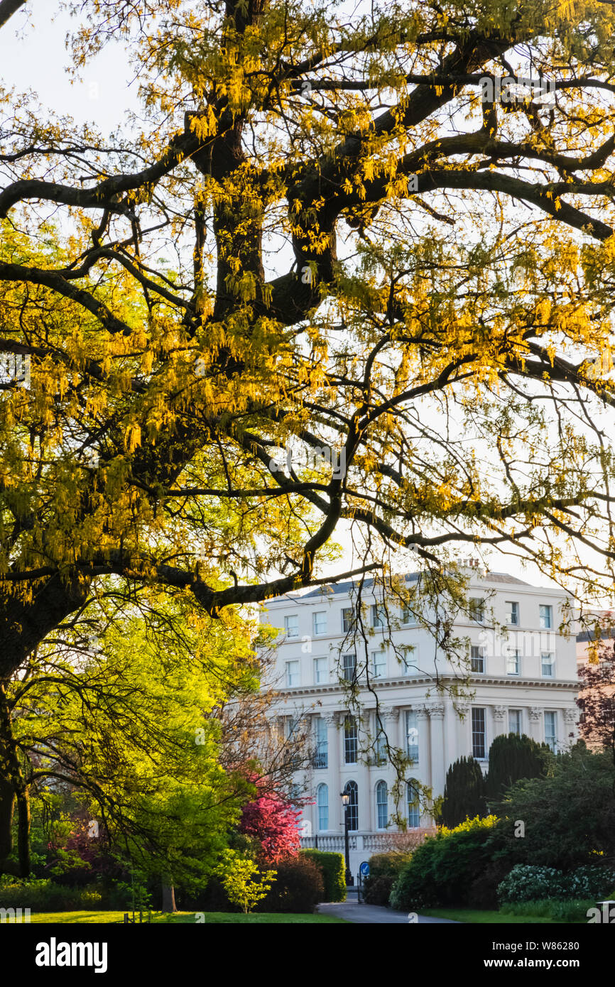 Regents park terrace hi-res stock photography and images - Alamy