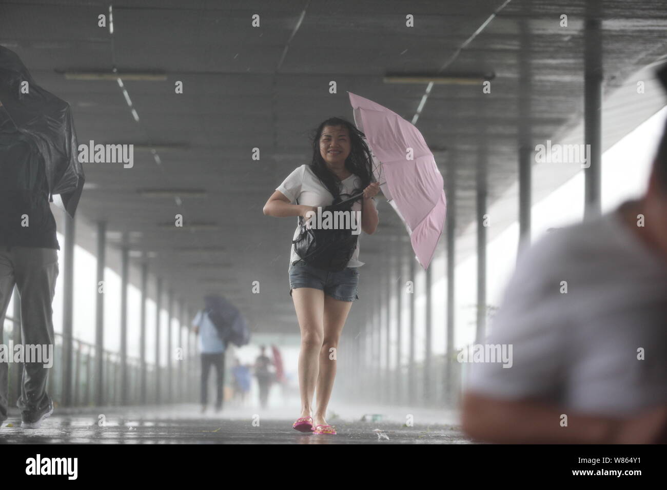 China shenzhen heavy hi-res stock photography and images - Alamy